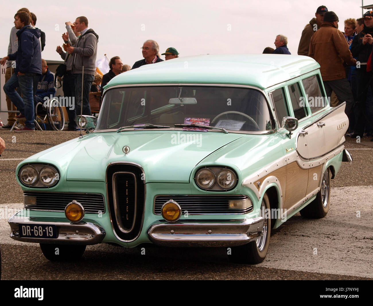 The 1958 Edsel Bermuda is a classic American car model known for its ...