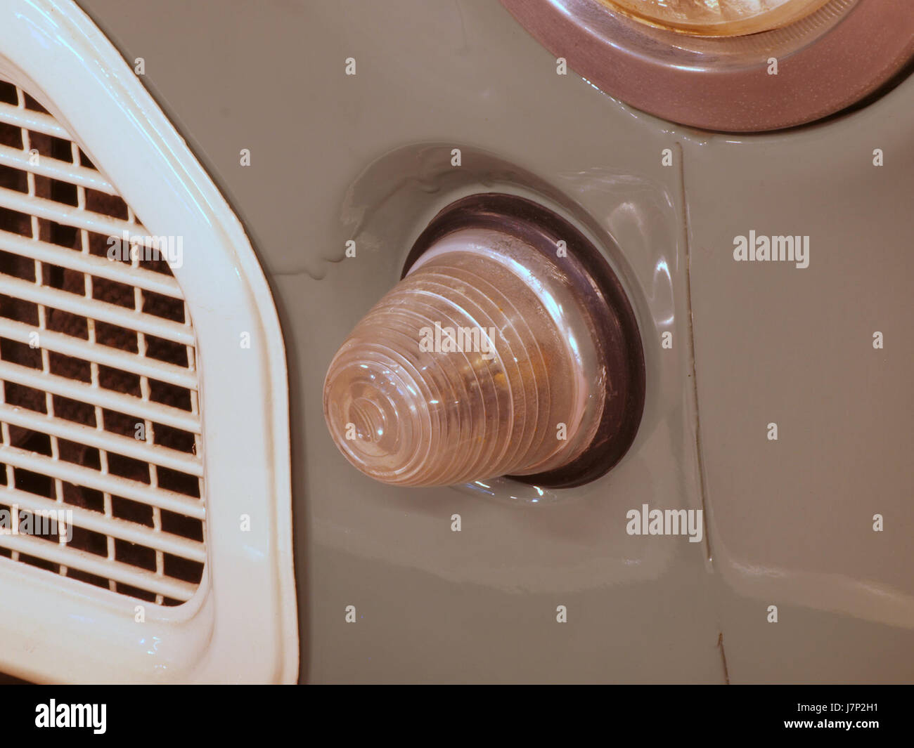 The 1962 DAF 750 Type 301 is a compact car produced by the Dutch ...