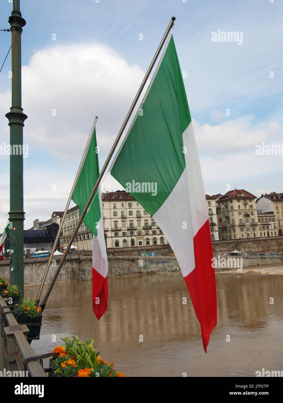 flags italy march europe italian flags anniversary italia unification ...