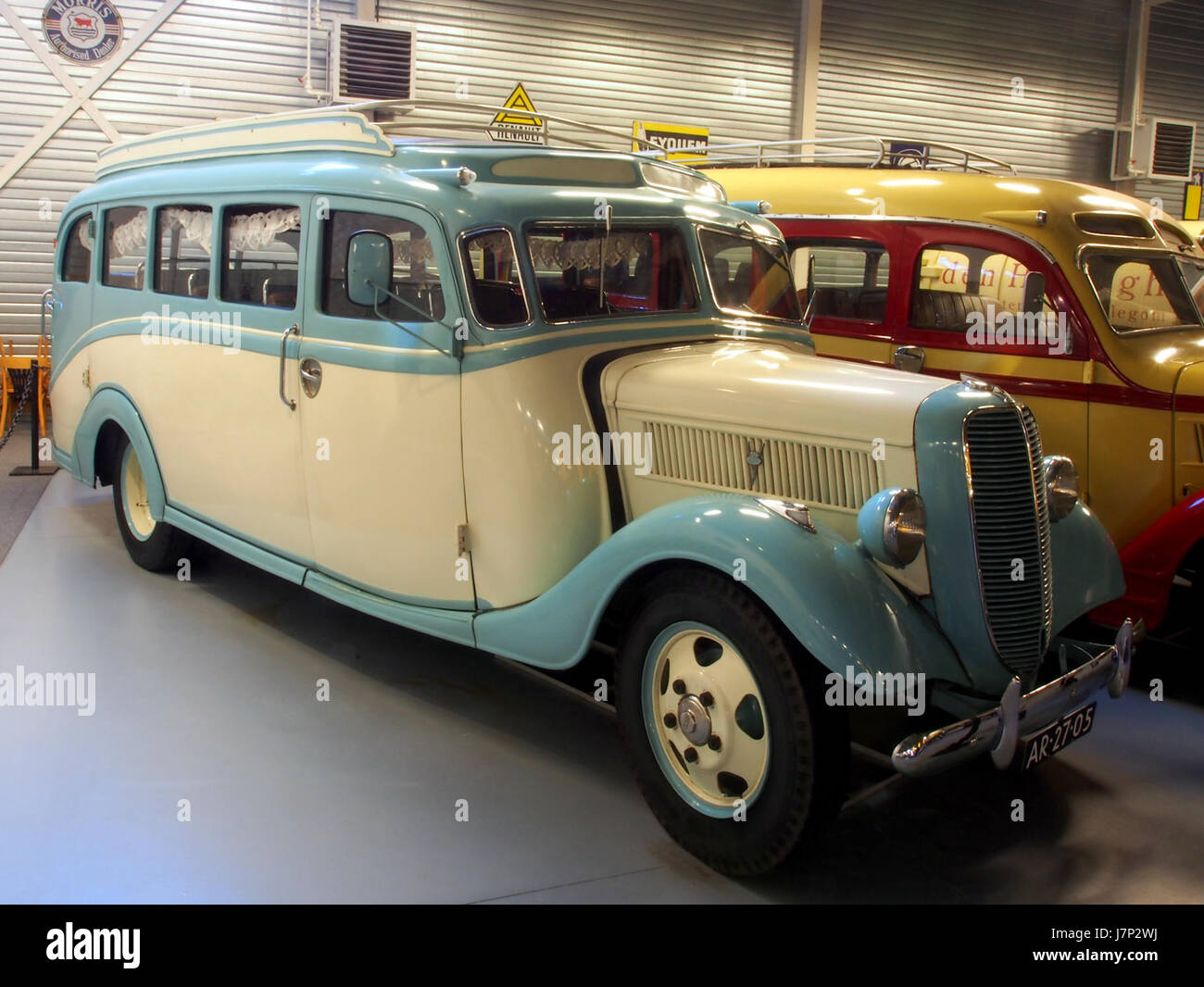 1937 Ford 950 Personenbus Stock Photo - Alamy