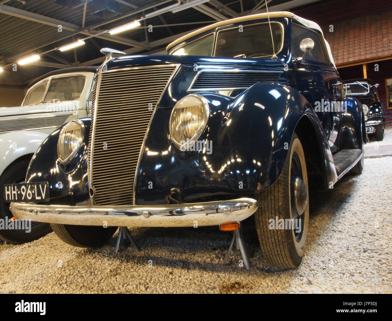 The 1937 Ford 760 A Cabriolet is a classic American car model, known ...