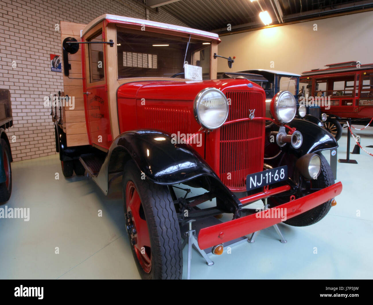 1933 Ford 85 BB Truck pic1 Stock Photo - Alamy