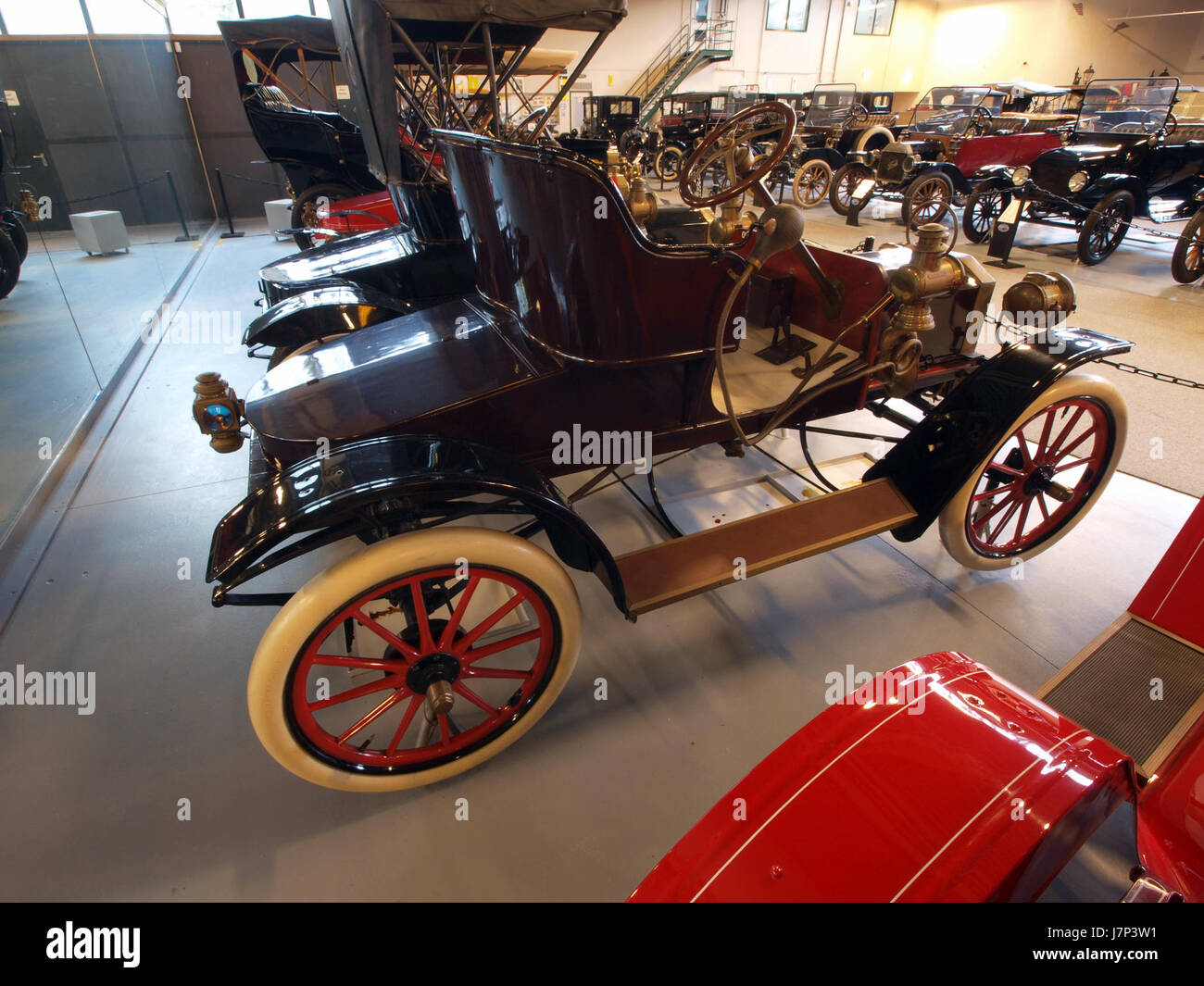 The 1907 Ford Model R was a pioneering automobile in the history of the ...