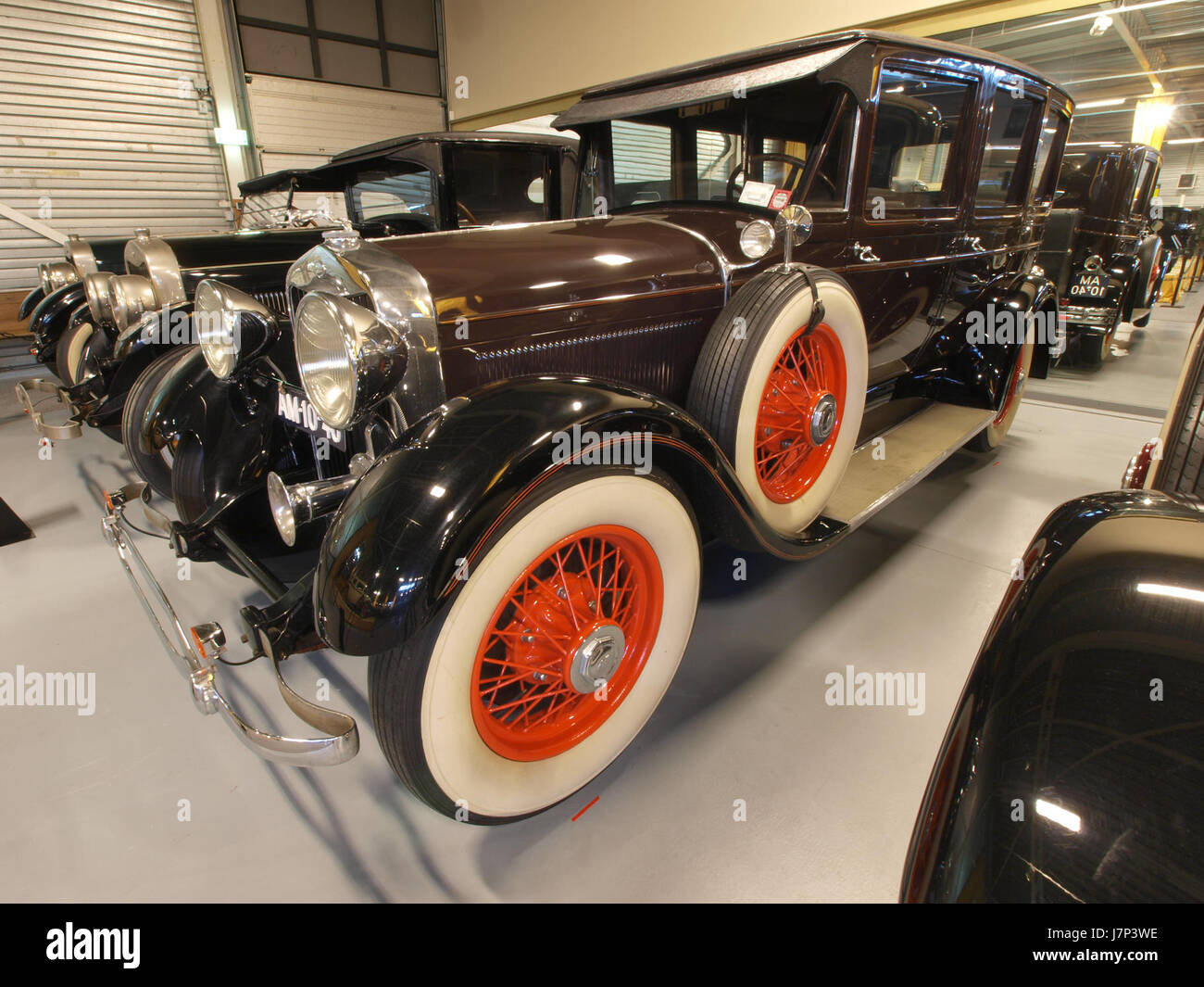 This photograph features a 1929 Lincoln 172 C Limousine, a luxury ...