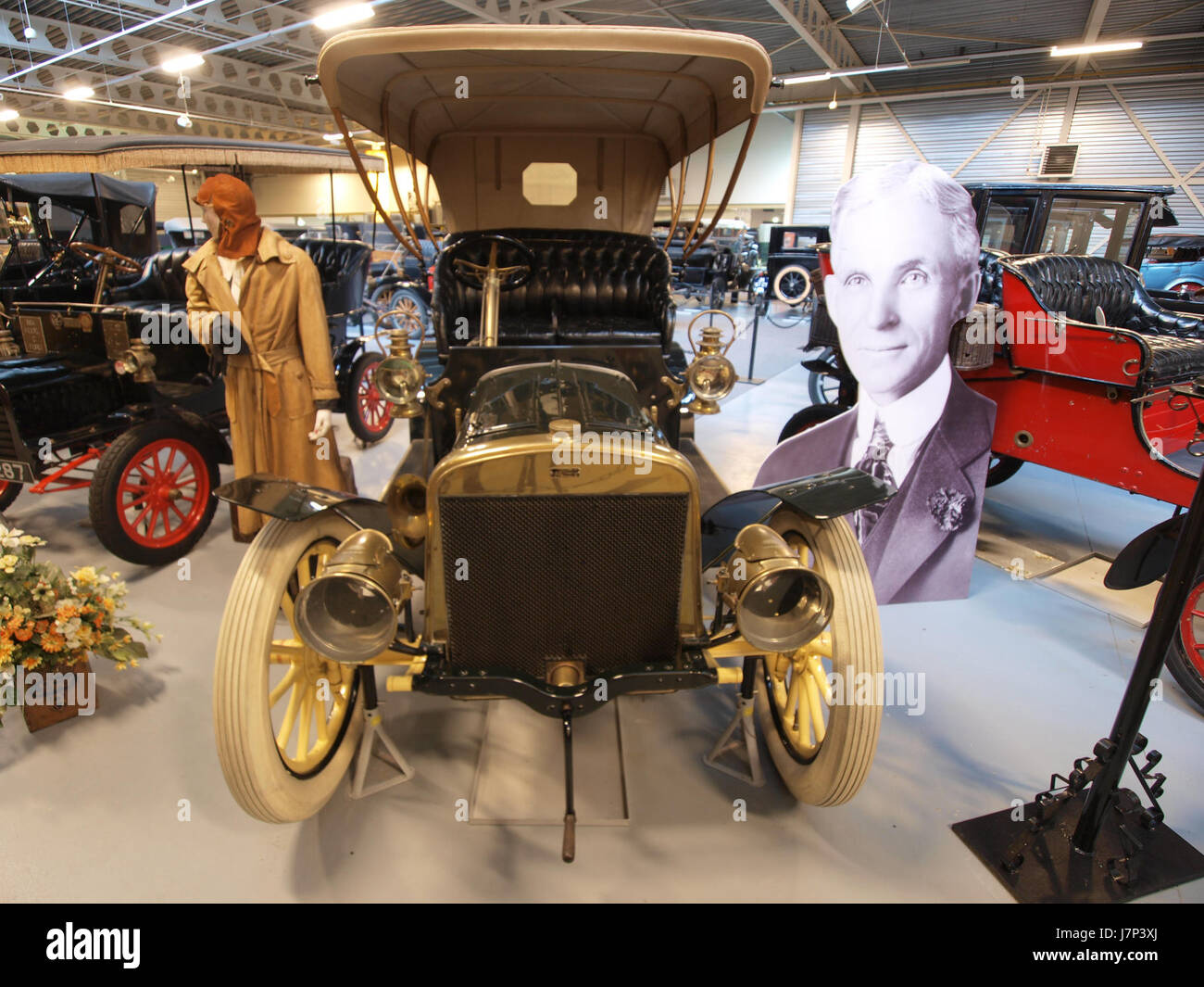The 1904 Ford Model B is one of the earliest automobiles produced by ...