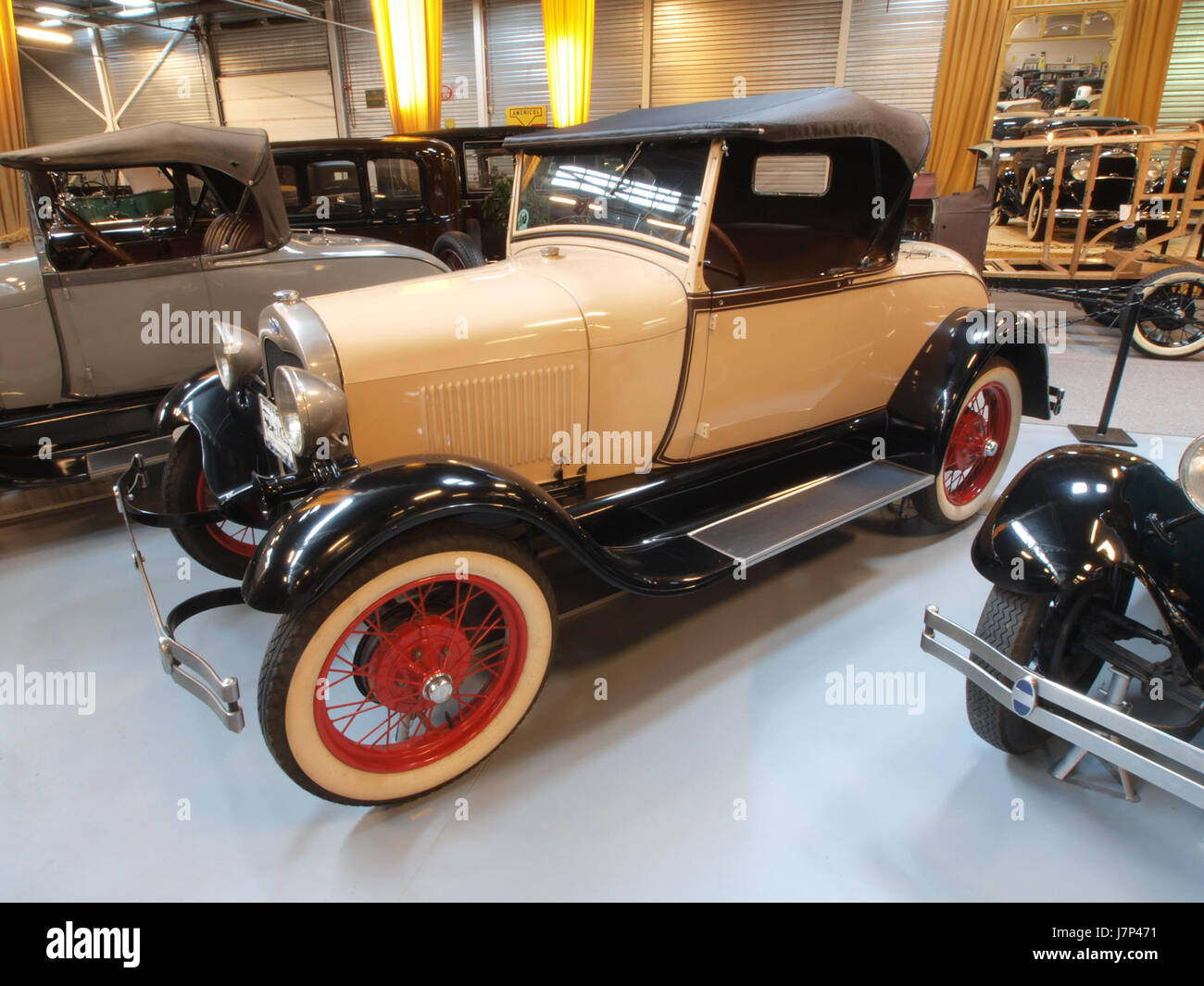 The 1928 Ford Model A 40A Sport Standard Roadster was a popular car in ...