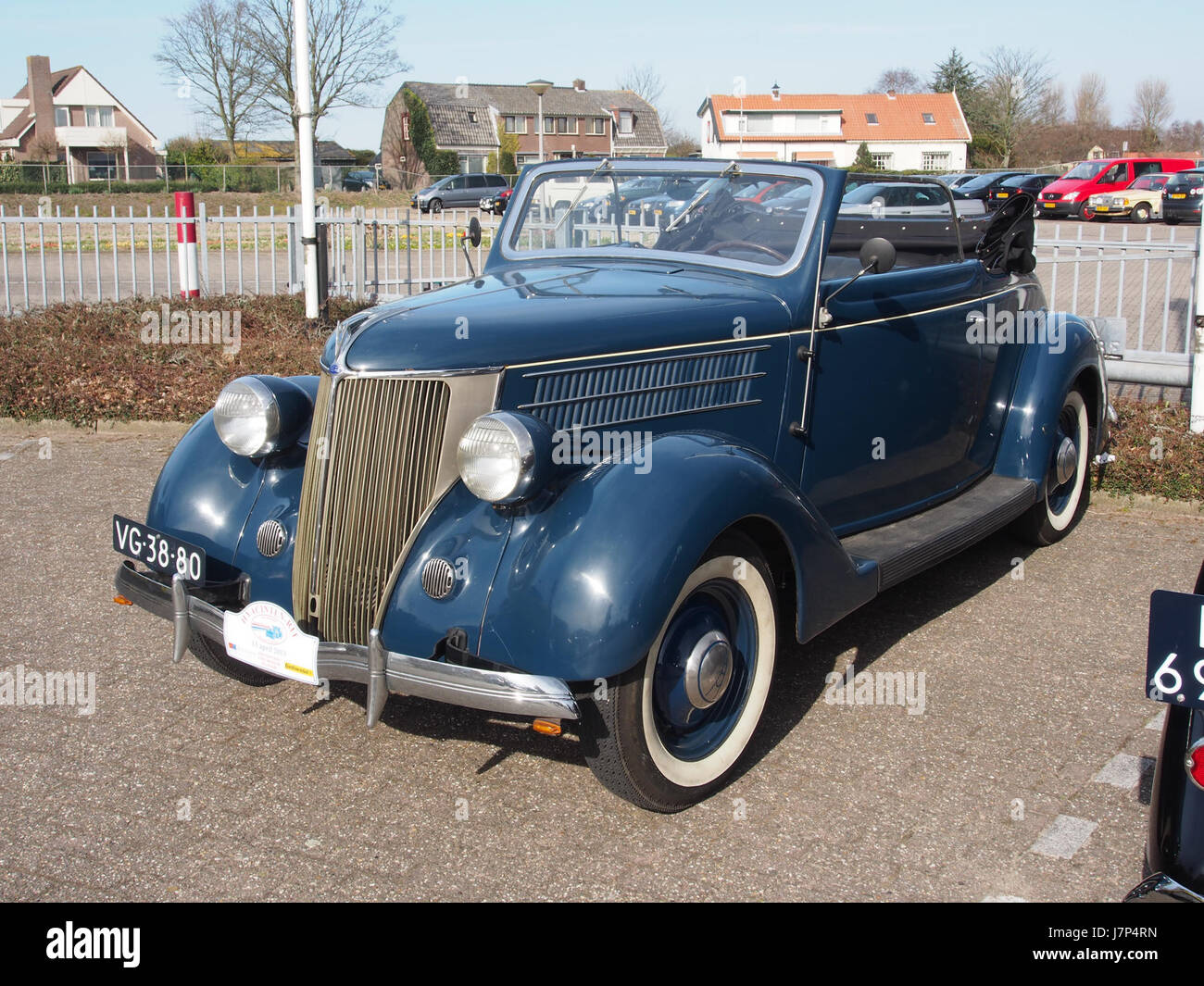 Streamlined shape hi-res stock photography and images - Alamy