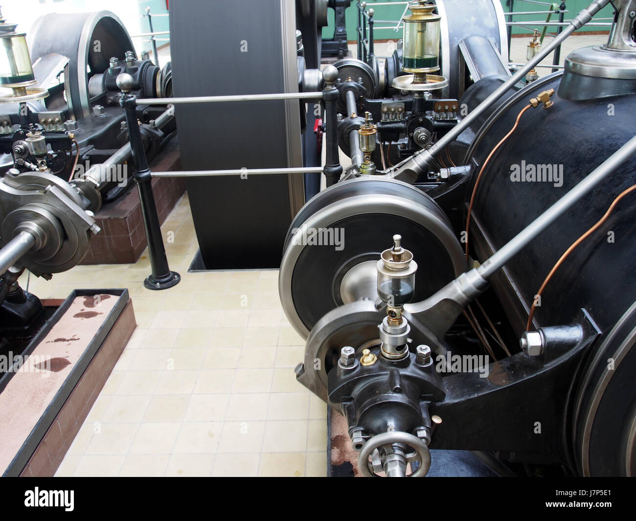 This 1909 steam engine, produced by Hannoversche Maschinenbau AG, is ...