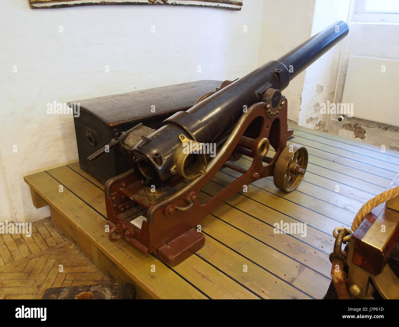 Breech loading hi-res stock photography and images - Alamy