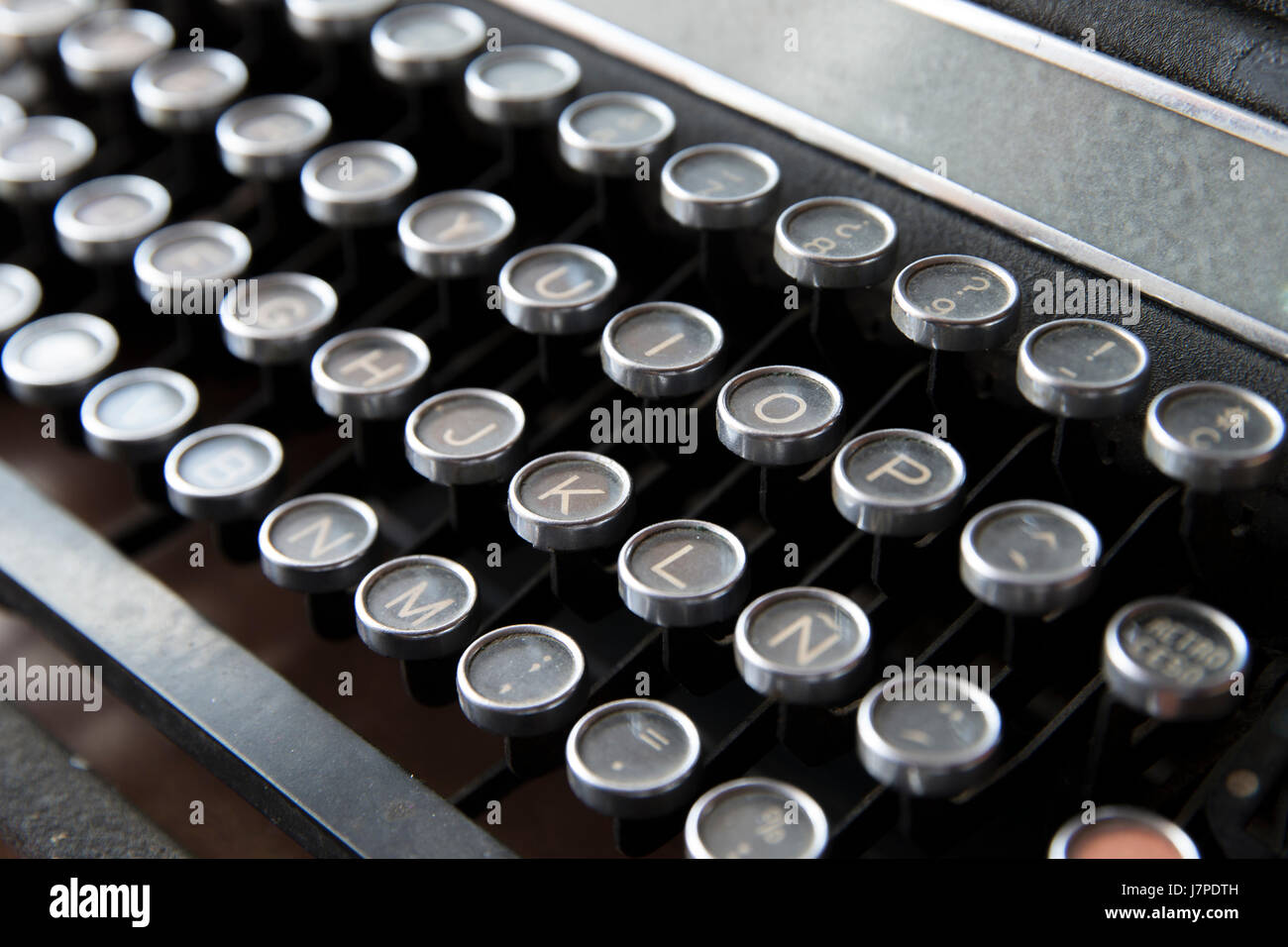 Typewriter keyboard close up shot hi-res stock photography and images ...