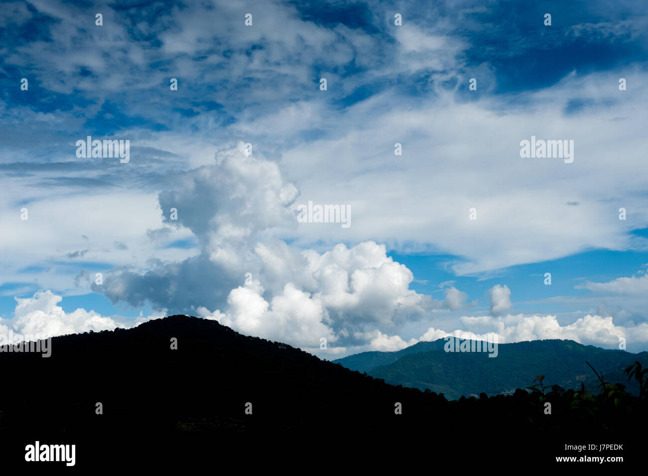 Beautiful blue sky and hill mountain at Mon Cham (Mon Jam), Chiangmai ...