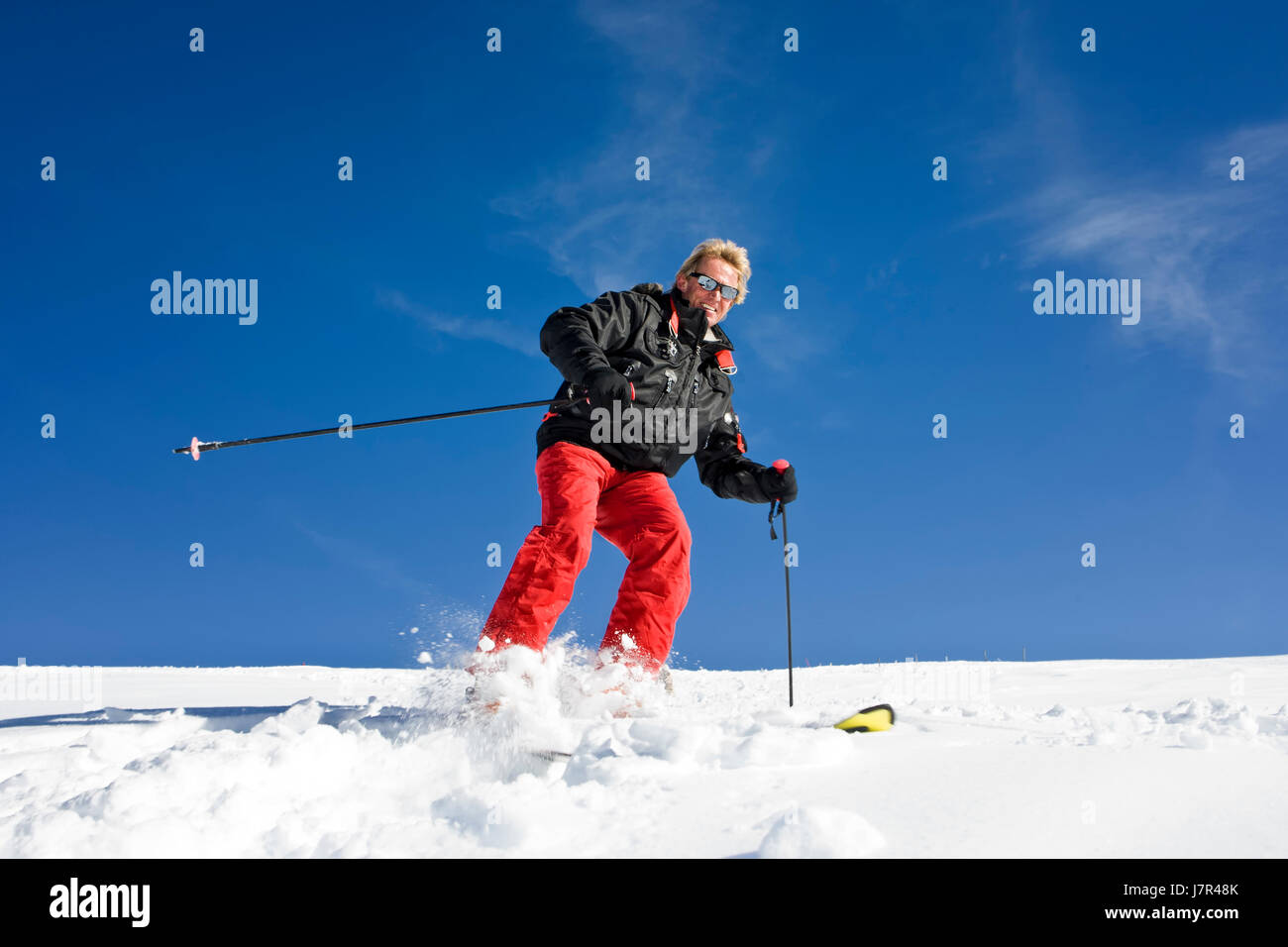 winter ski skiing skier snow man skiers laugh laughs laughing twit ...
