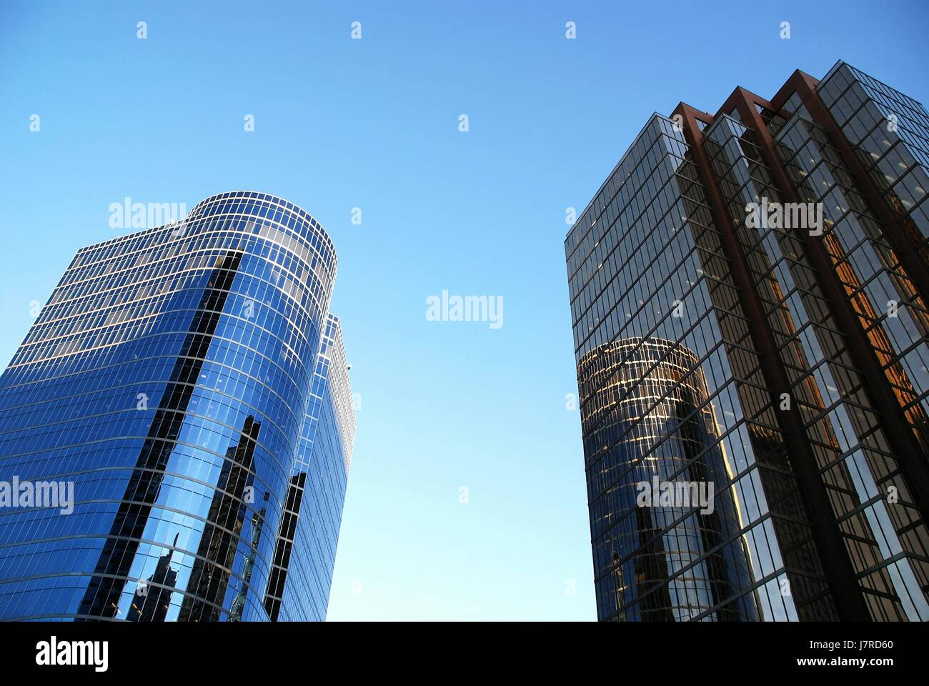 big large enormous extreme powerful imposing immense relevant cities ...