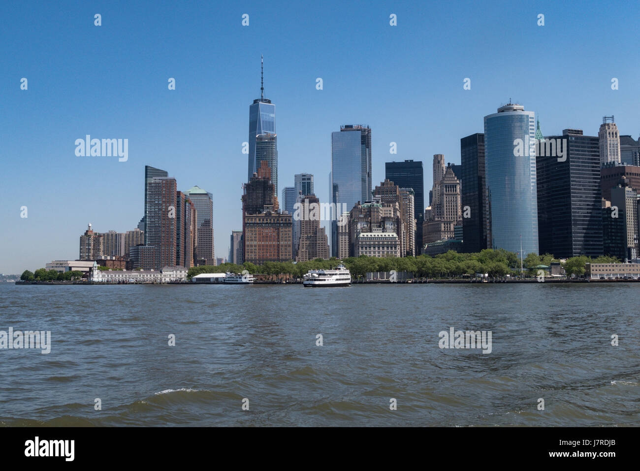 Harbor overview hi-res stock photography and images - Alamy