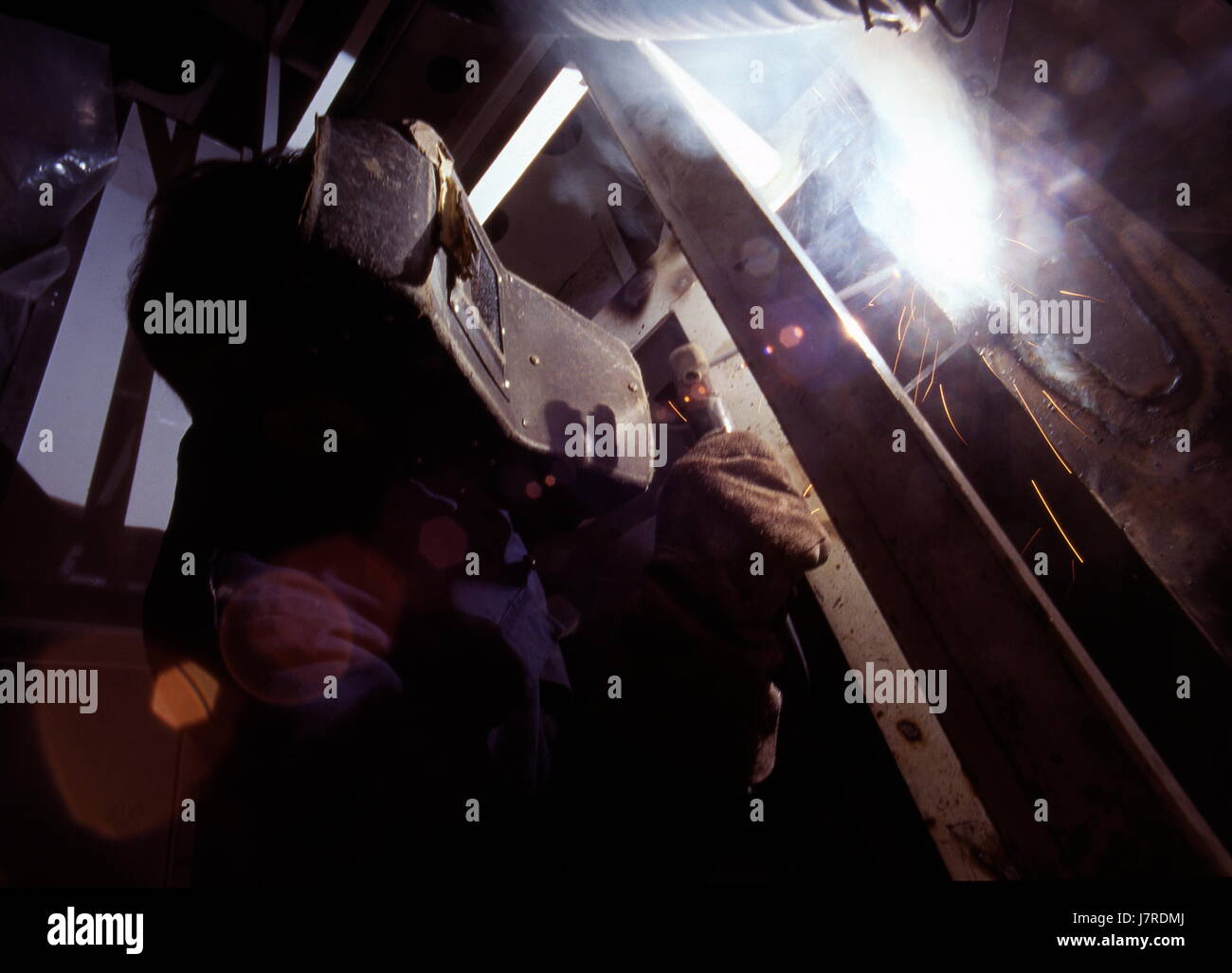 Welding steel framework building hi-res stock photography and images ...