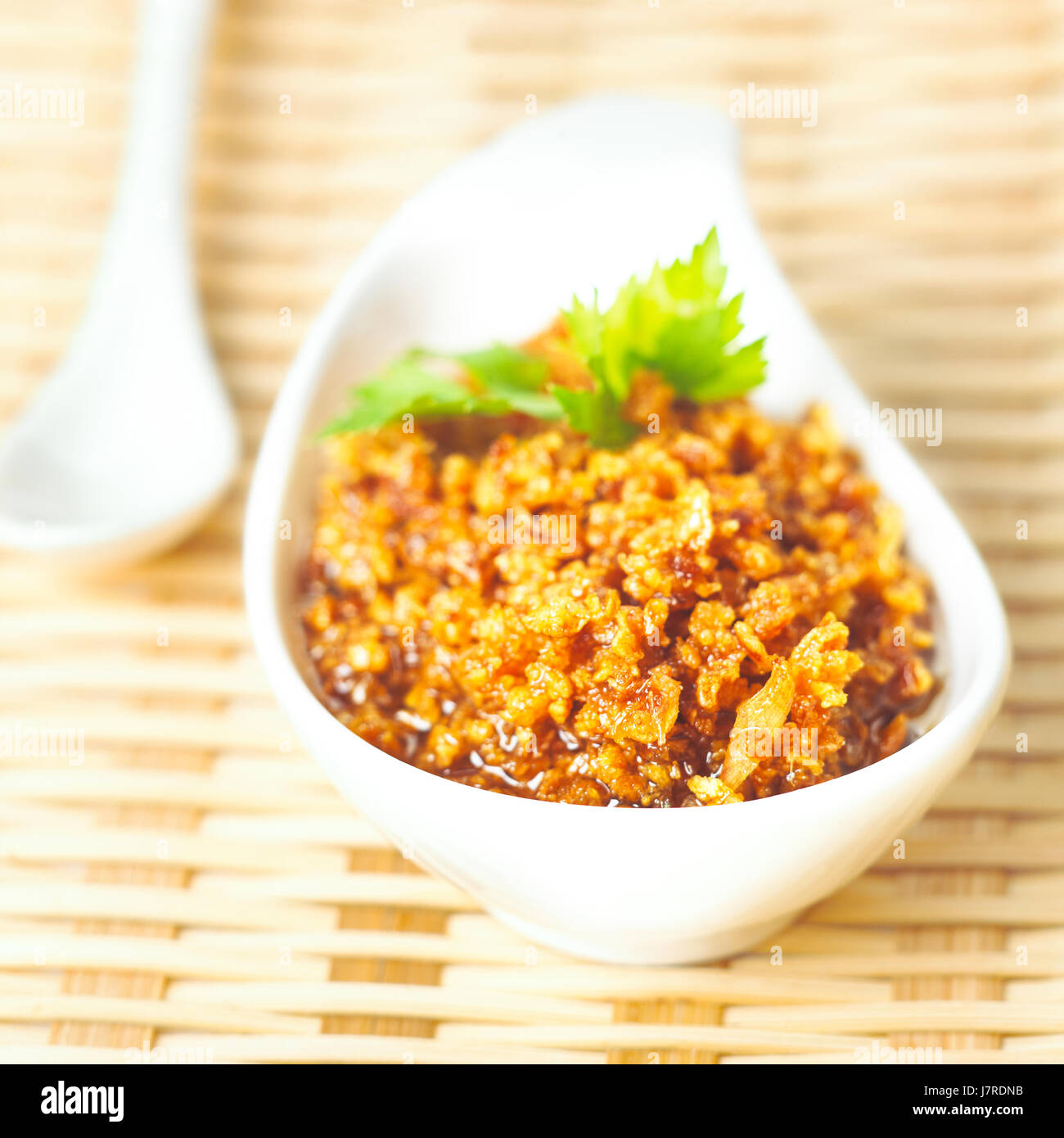 golden aromatic sauce asian garlic fragrant flavor fried food aliment ...