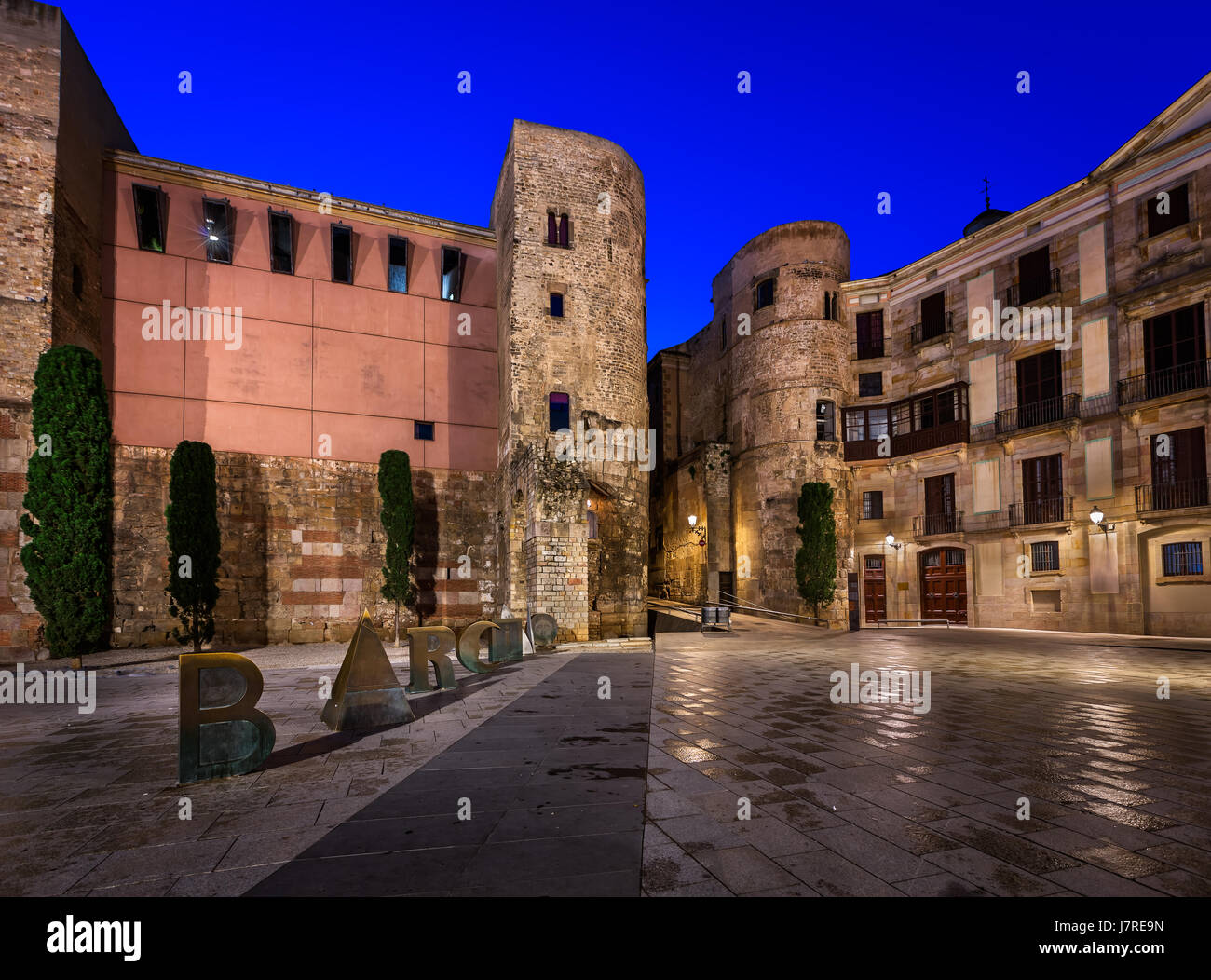 Ancient Roman Gate and Placa Nova in the Morning, Barcelona, Catalonia ...