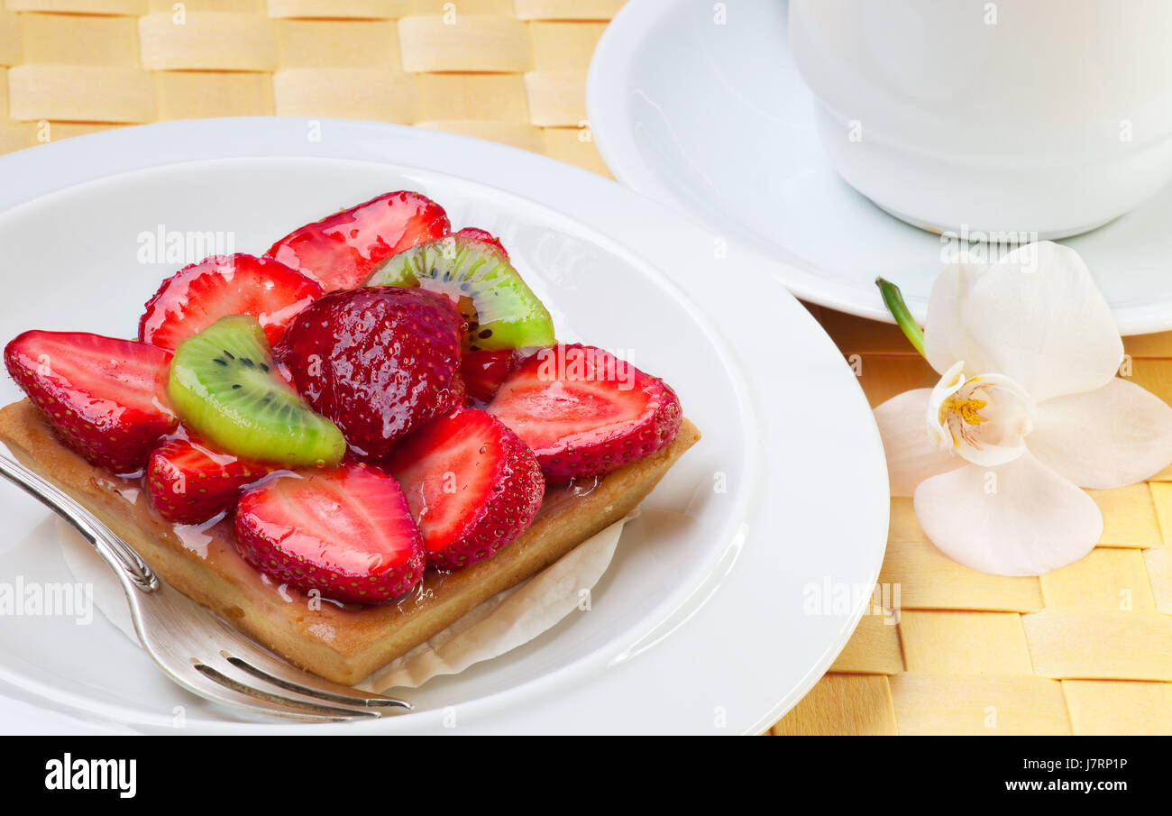 cake pie cakes strawberry portion dessert food aliment closeup wood ...