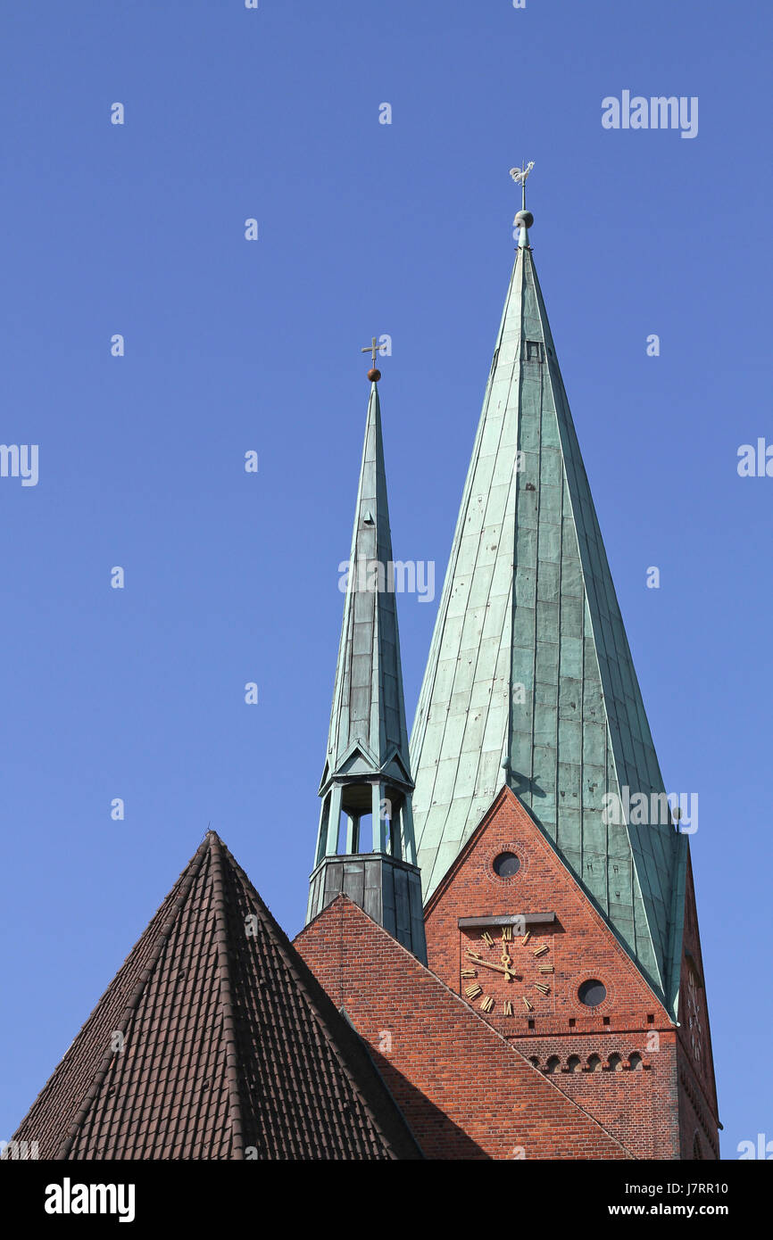 church sightseeing steeple keel building of historic importance clock ...