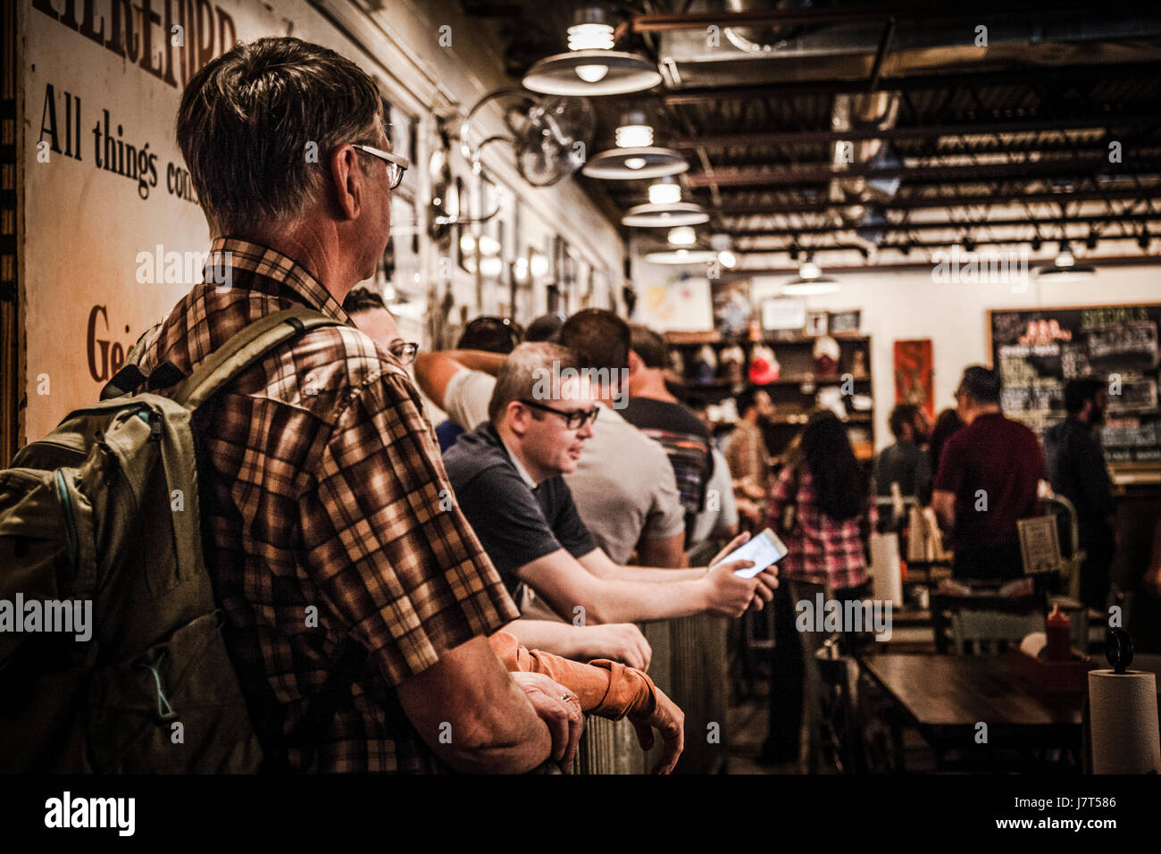 People having bbq lunch at Pecan Lodge, Deep Ellum, Dallas, Texas Stock ...