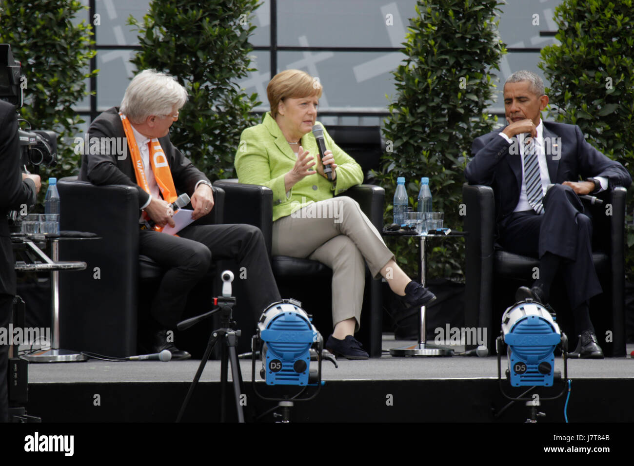 Berlin, Germany. 25th May, 2017. Heinrich Bedford-Strohm, Angela Merkel ...