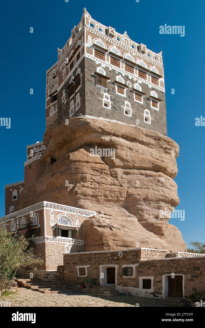 buildings traditional style of construction architecture architectural ...