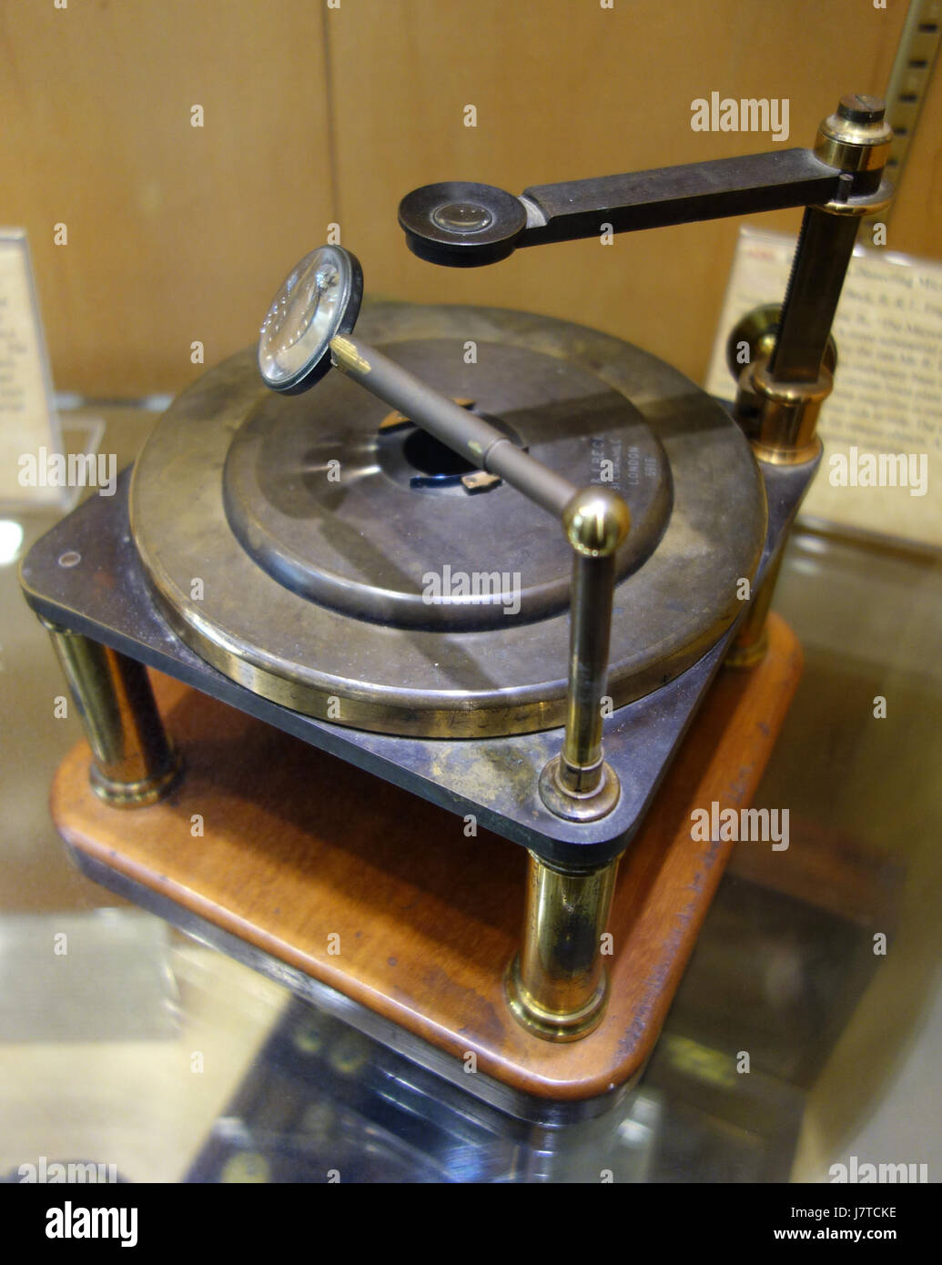 This image refers to a dissecting microscope from the period 1870-1875 ...