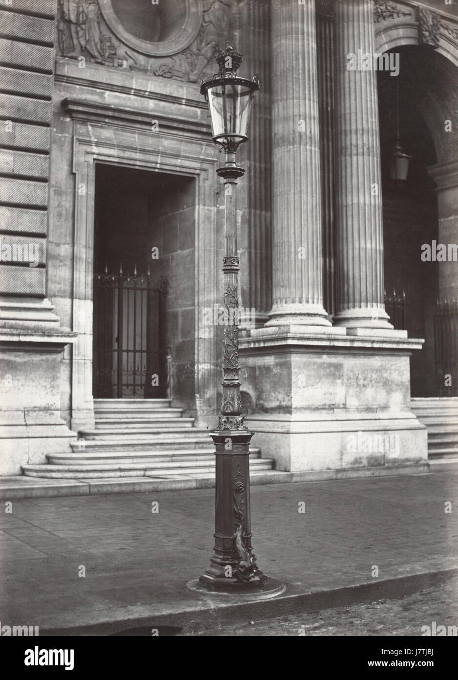 This photograph by Charles Marville captures the Pavilion Mollier at ...