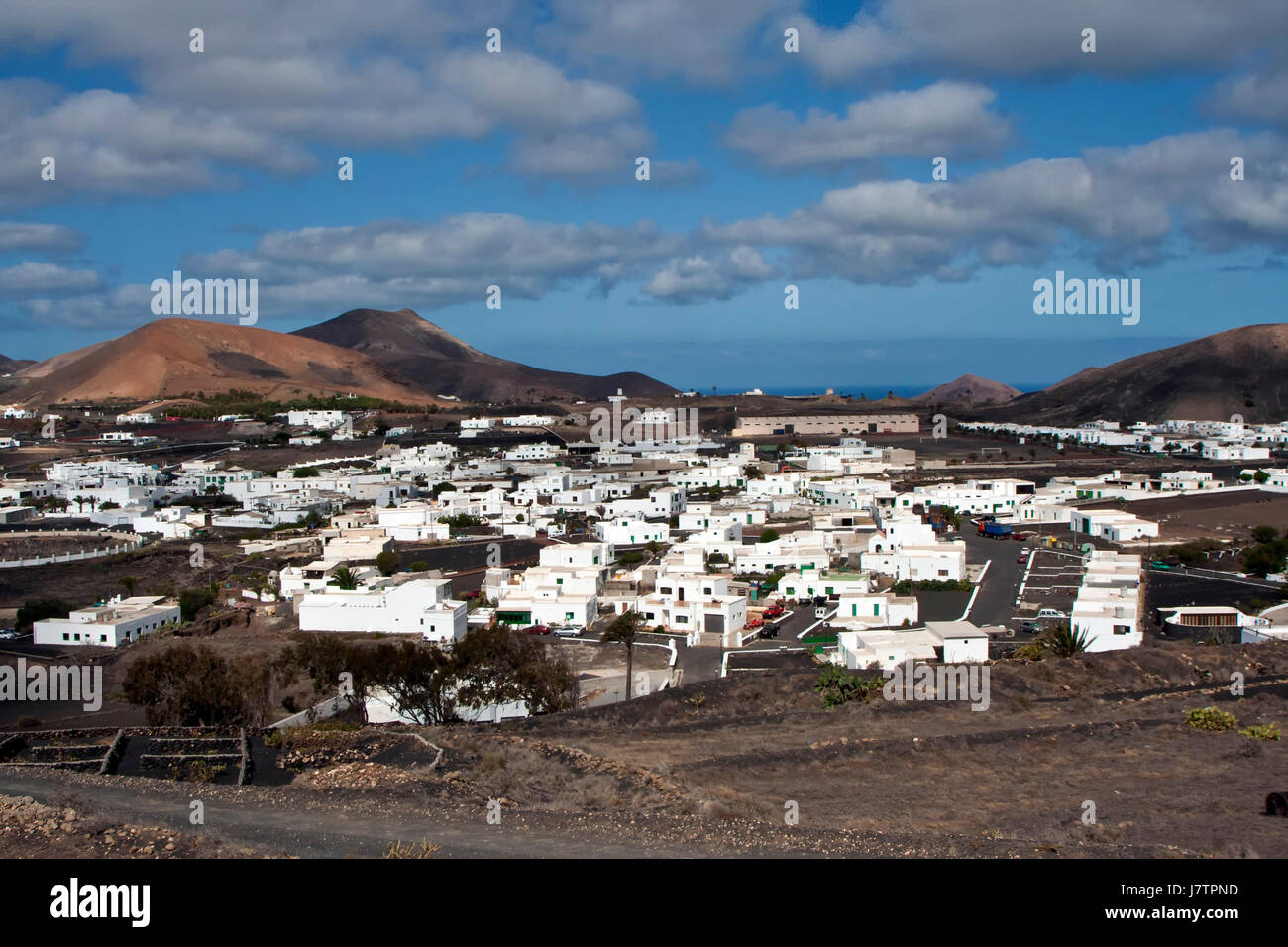lava arid community village market town slim sligth lean gaunt thin ...