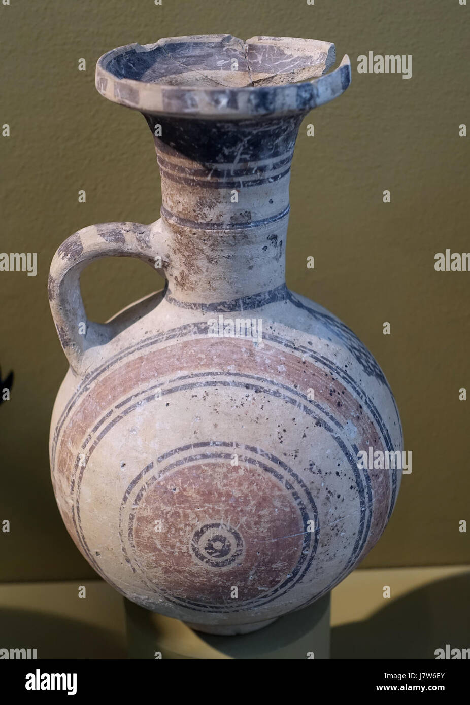 Barrel shaped jug, Cypro Geometric, Bichrome Ware, 2 of 3 Harvard ...