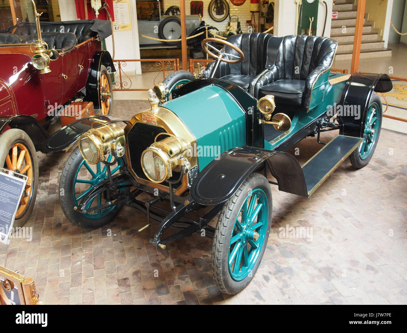 Runabout 2 hi-res stock photography and images - Alamy