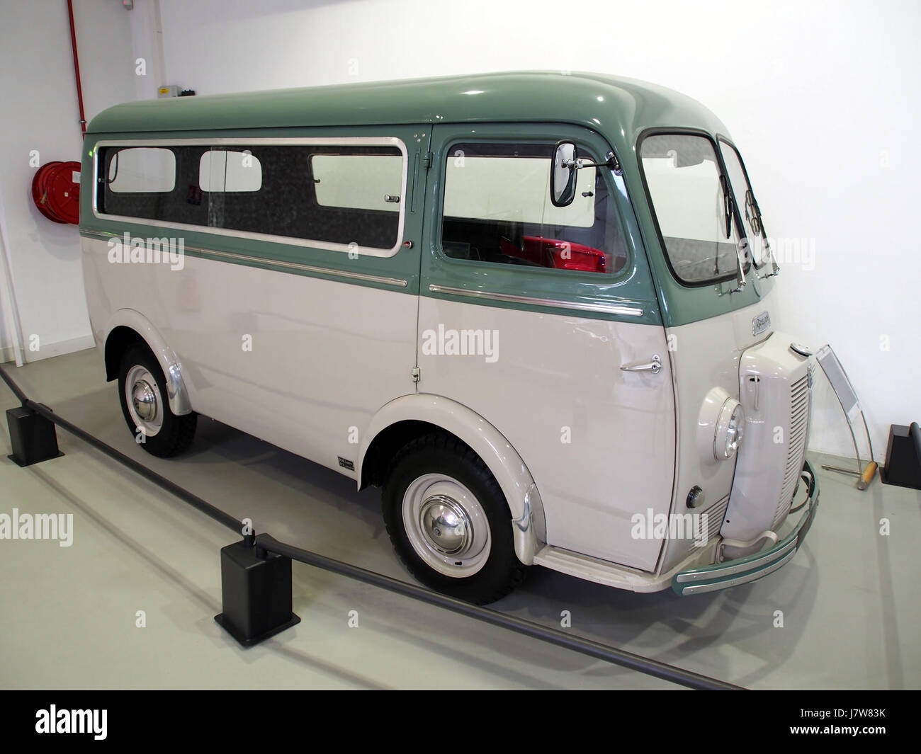 Delivery and 1950s hi-res stock photography and images - Alamy