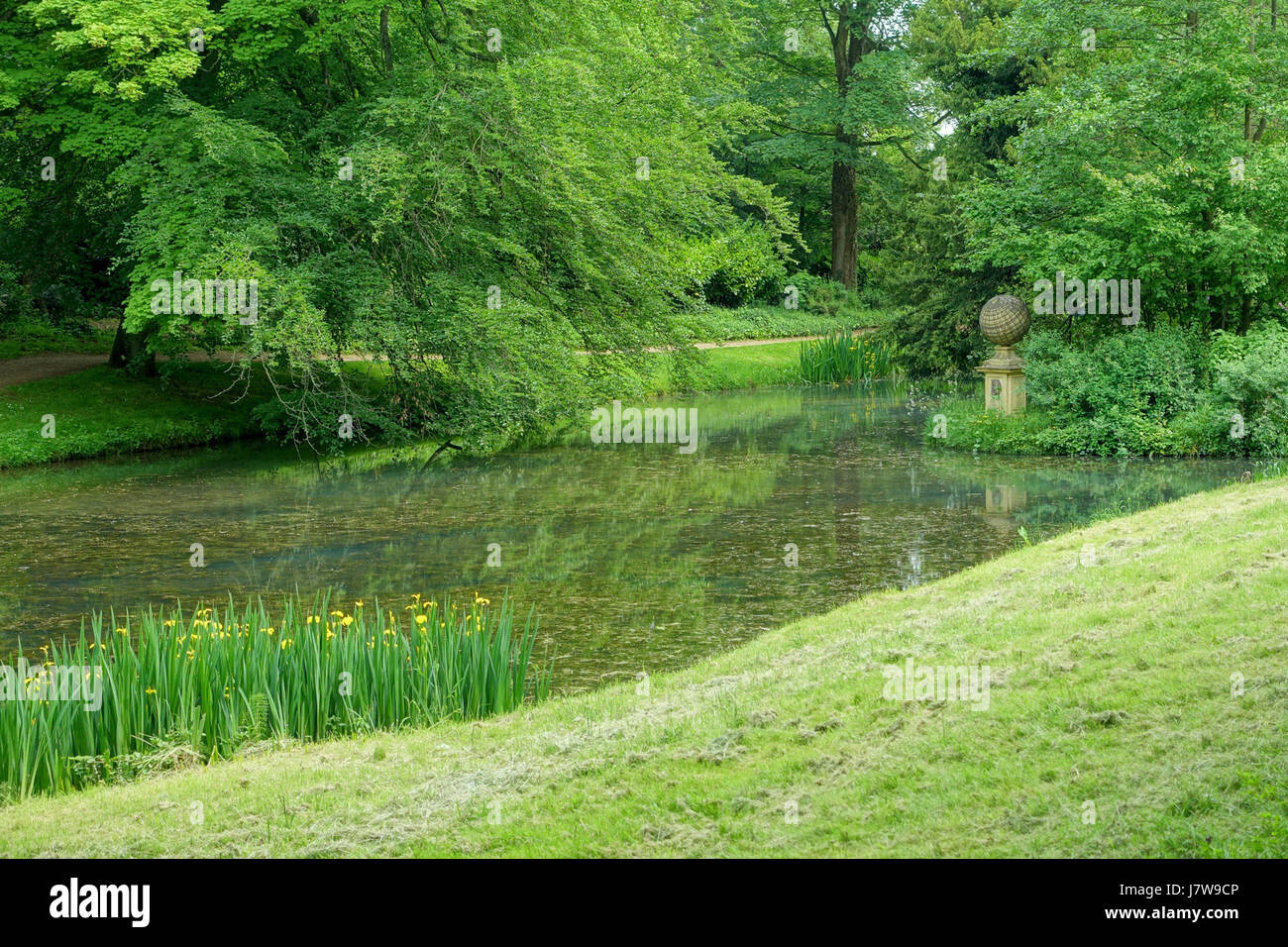 Captain cooks monument hi-res stock photography and images - Alamy