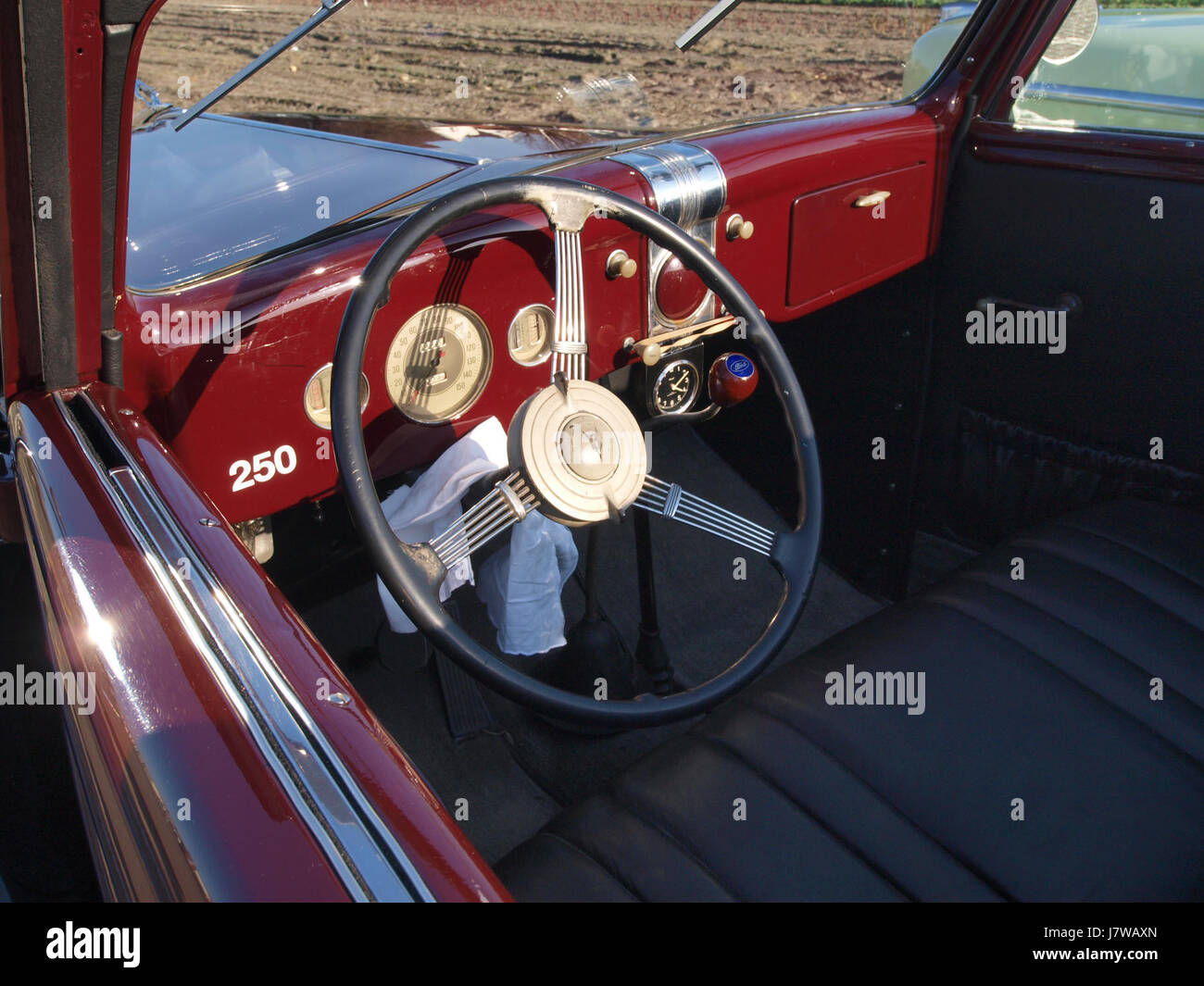 A 1935 Ford V8, featuring a Dutch license registration number DR 69 33 ...