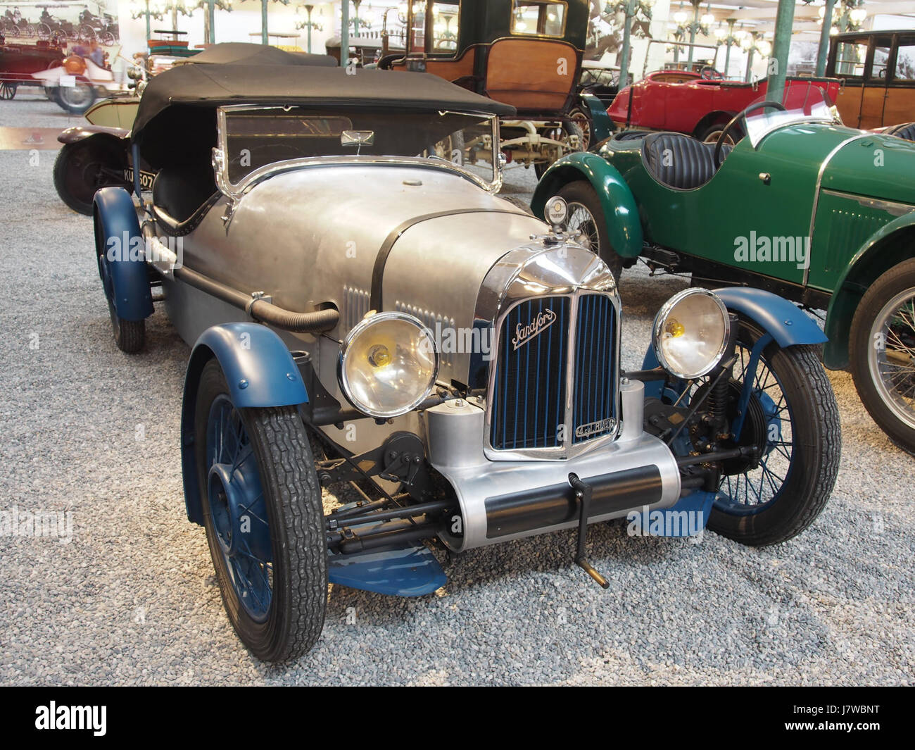 4 cylinder engine hi-res stock photography and images - Alamy