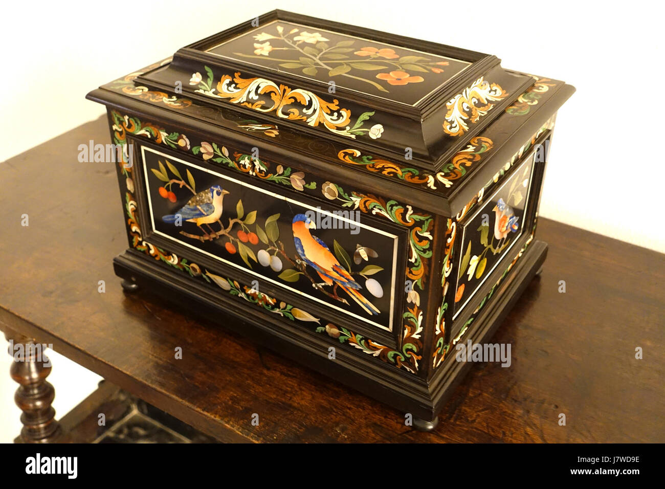 Box, Florence, 17th century AD, ebony and pietre dure Museo Nacional de ...