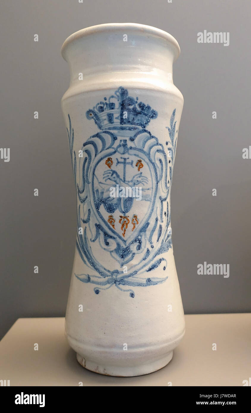 An image of an Albarello (a type of Italian pottery) from the Museo ...