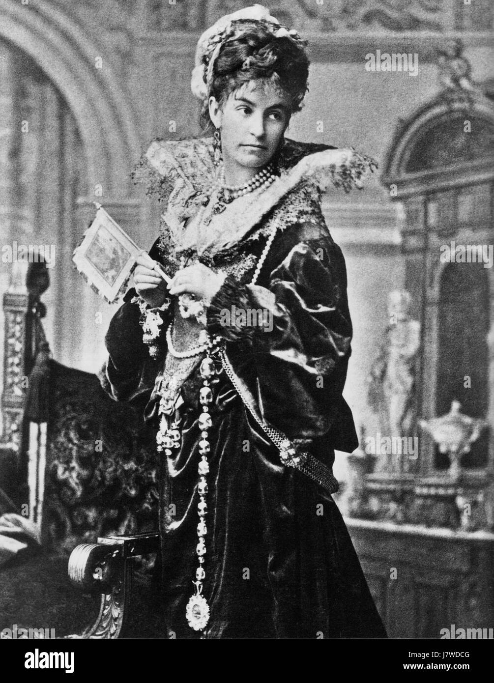 This 1873 portrait by Amalie Makart depicts Caterina Cornaro, the Queen ...