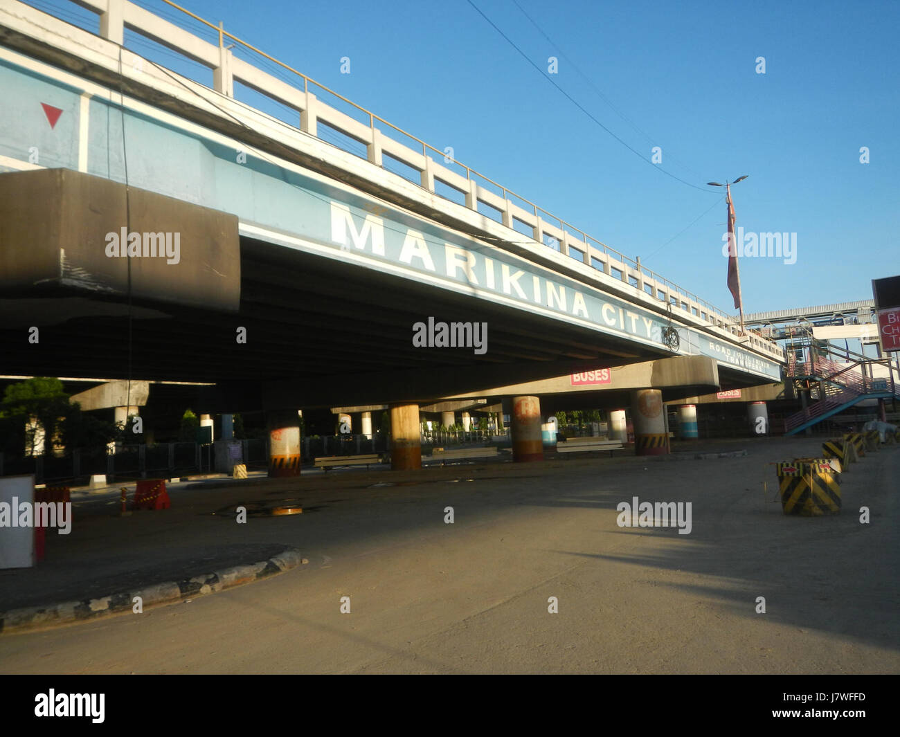 0989 SM City Marikina Flyover Marcos Bridge Highway River LRT Line 16 ...