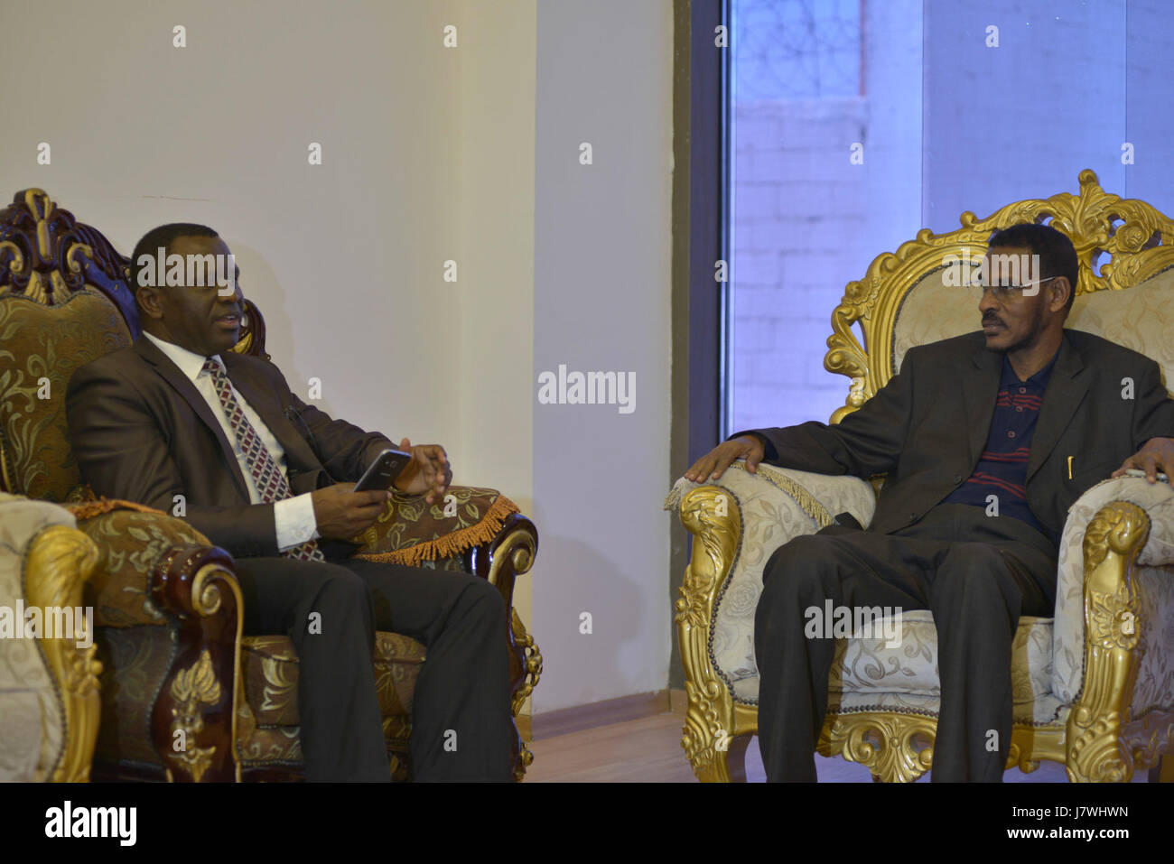 U s election workers polling hi-res stock photography and images - Alamy