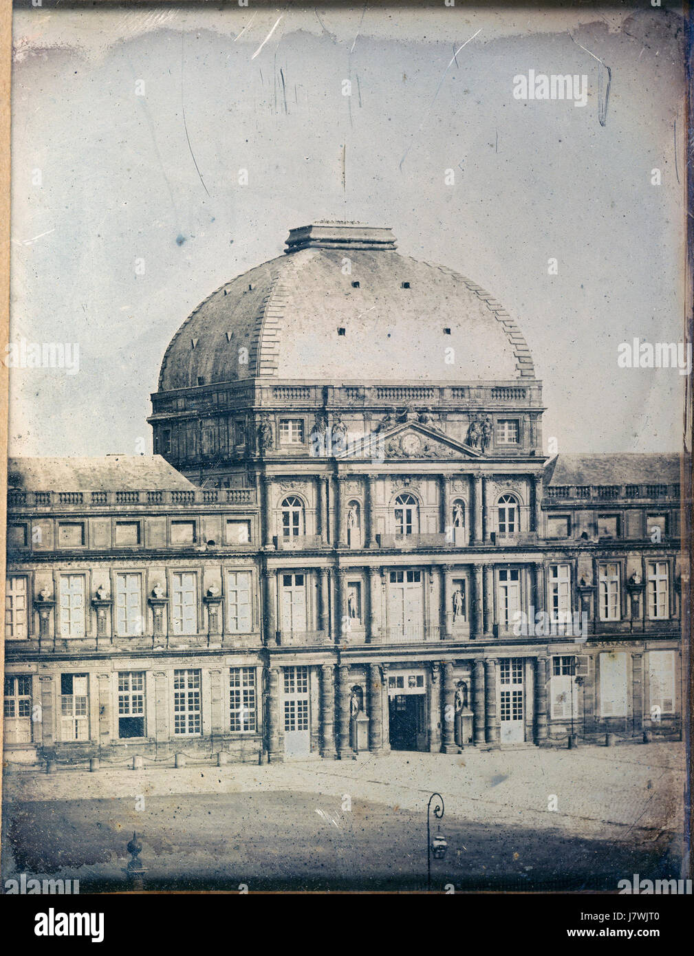 Palace of the tuileries hi-res stock photography and images - Alamy
