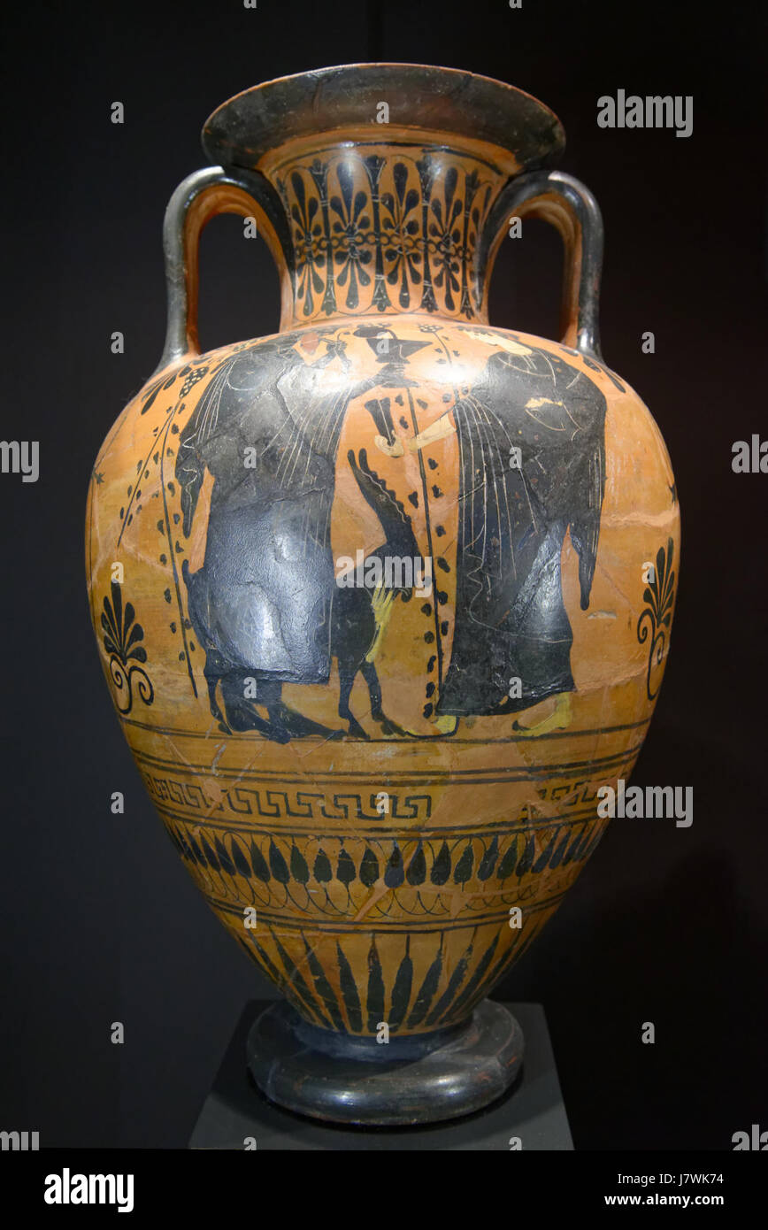 Storing liquids in ancient times hi-res stock photography and images ...