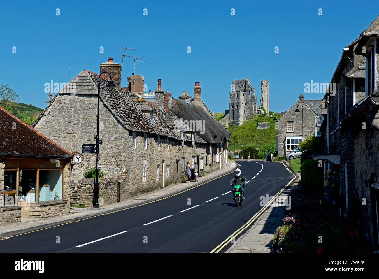 The village of Corfe Castle, Dorset, England UK Stock Photo - Alamy