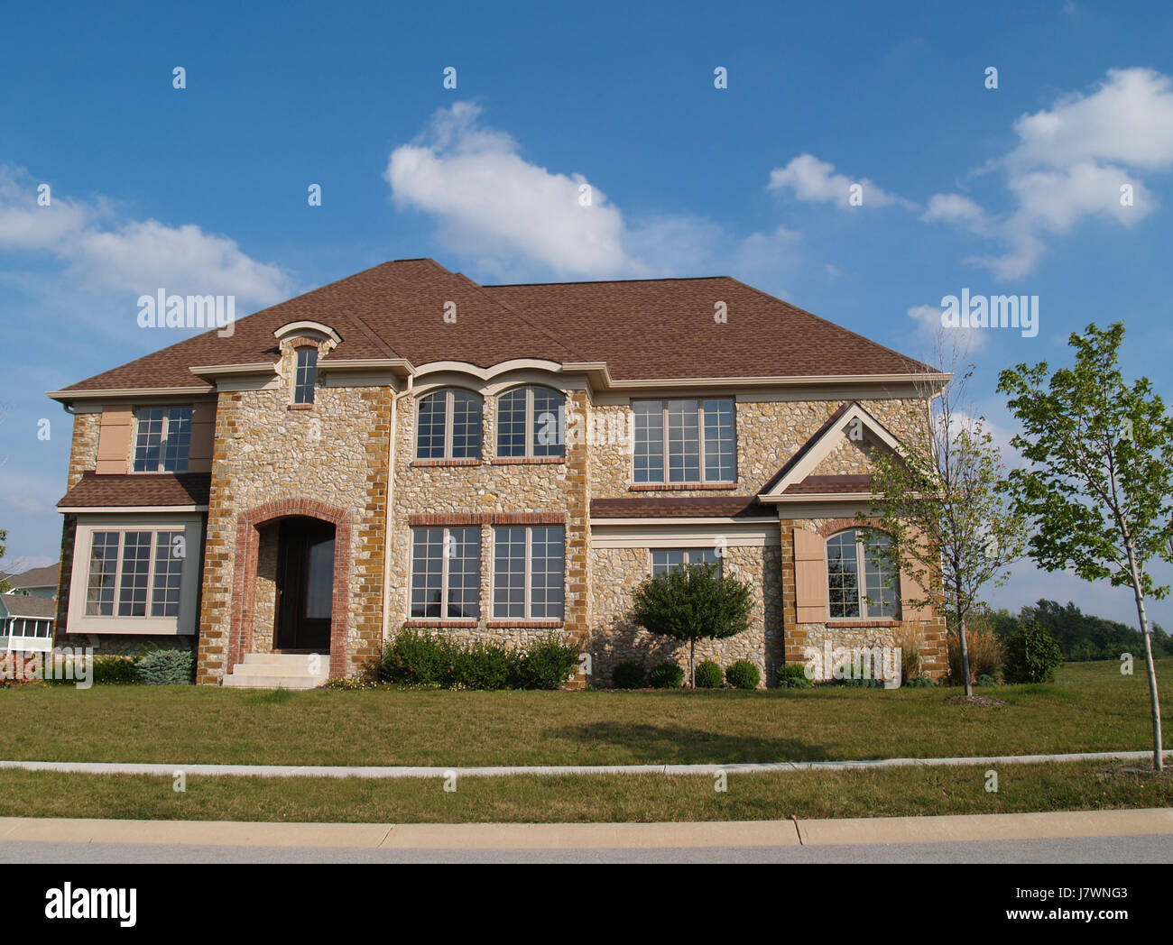 house building big large enormous extreme powerful imposing immense ...