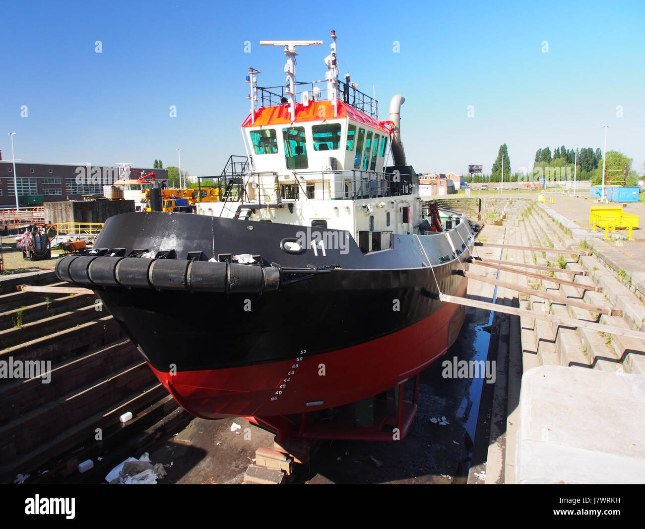 This image illustrates the Voith Schneider Propeller system at the ...