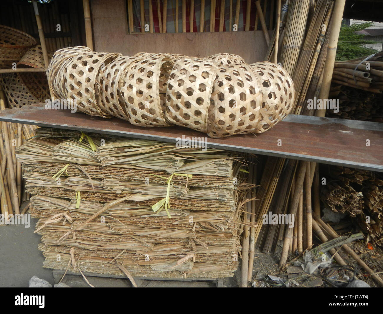This image shows the Santa Maria Bridge 30 over the Santa Maria River ...