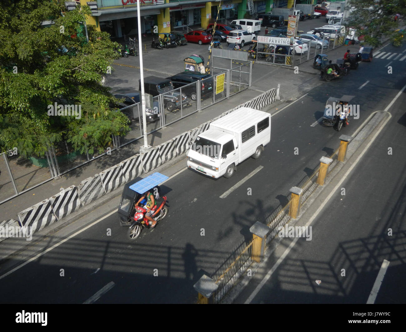 The pedestrian footbridge located in Tayuman, Tondo, Manila, provides ...