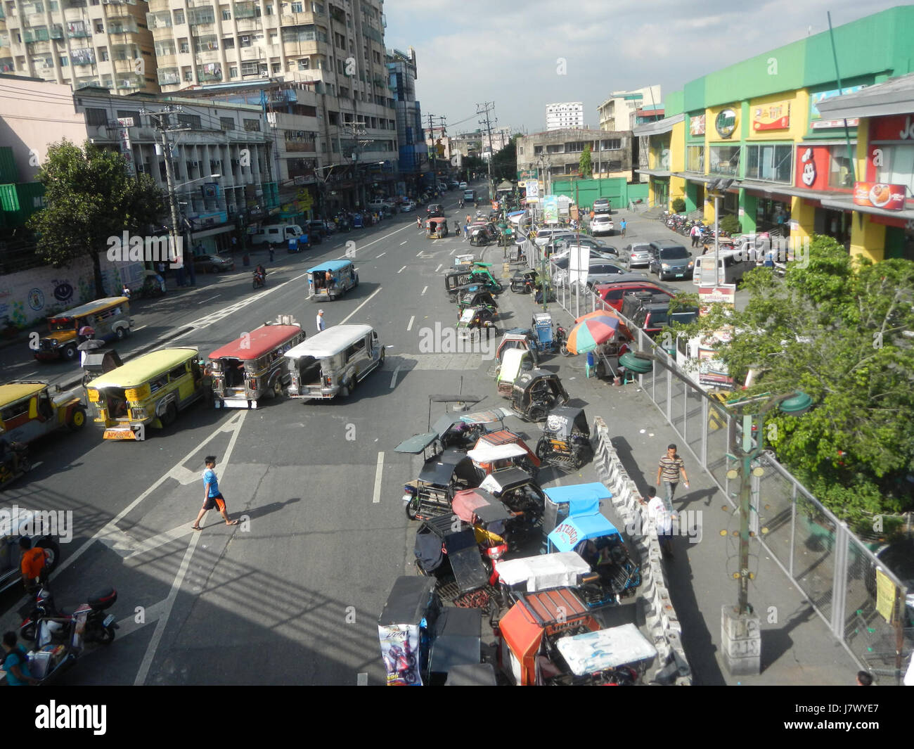 09943 Pedestrian footbridge Puregold Tayuman Juan Luna C 35 Capulong ...
