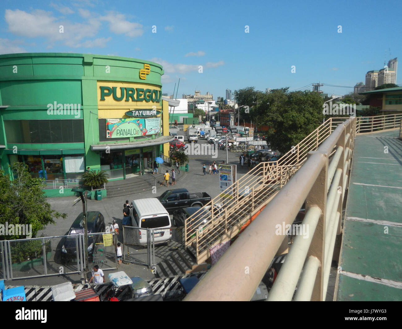 09982 Pedestrian footbridge Puregold Tayuman Juan Luna C 12 Capulong ...