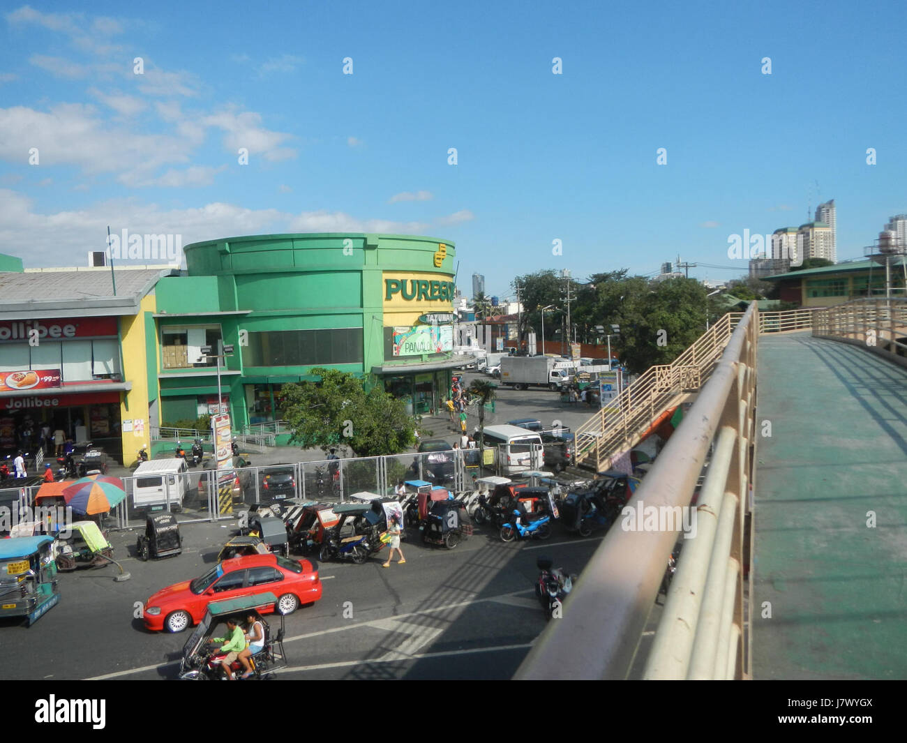 09982 Pedestrian footbridge Puregold Tayuman Juan Luna C 19 Capulong ...